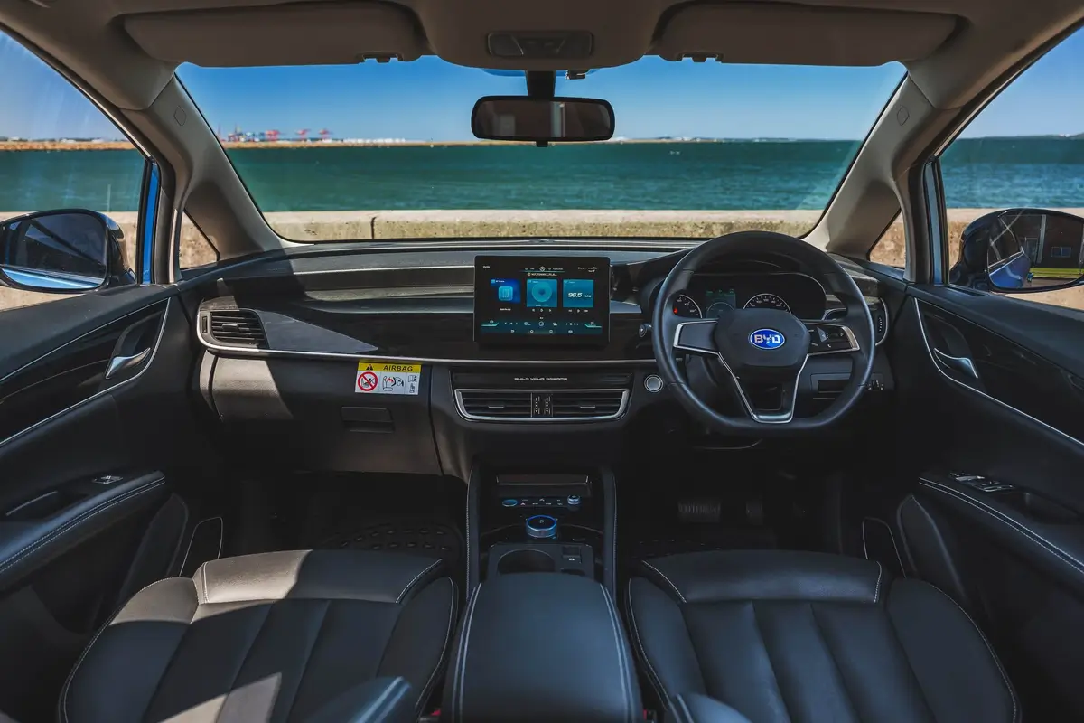 Car Hire in Rockdale | BYD e6, 2021, 400kms range in Sydney | evee