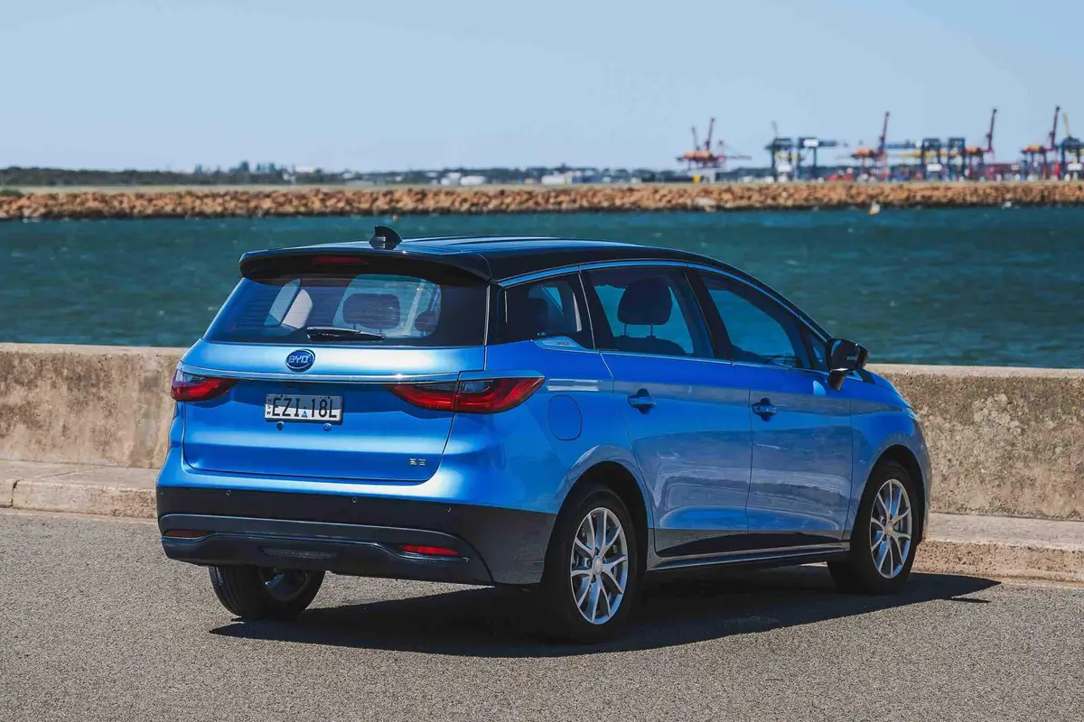 Car Hire in Rockdale | BYD e6, 2021, 400kms range in Sydney | evee