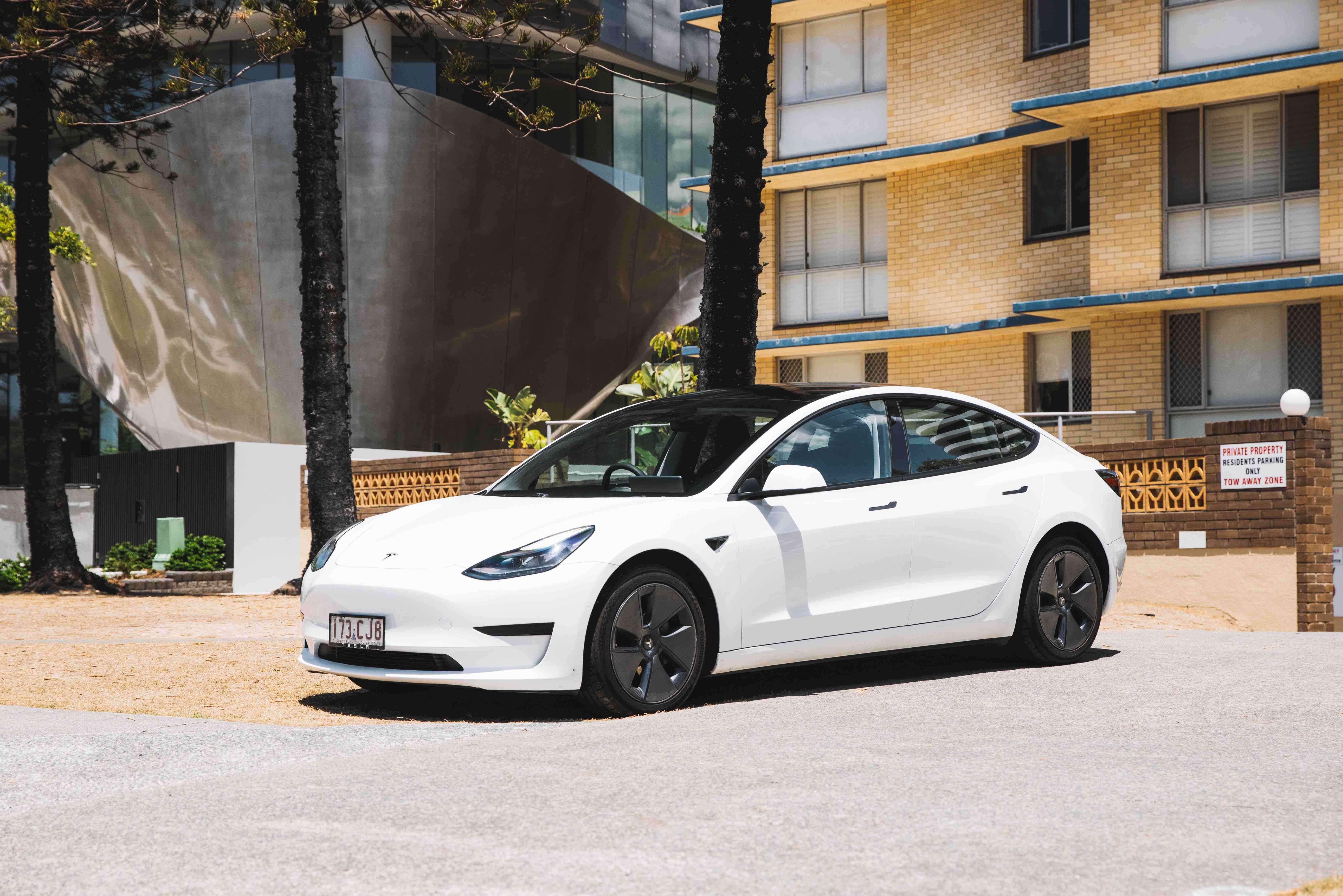 Car Hire in Brisbane Airport | Tesla Model 3, 2021, 420kms range in ...