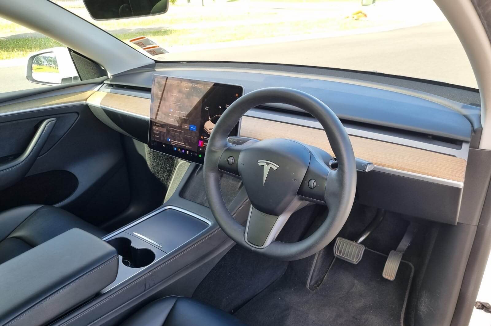 Car Hire in Auckland | Tesla Model Y, 2022, 455kms range in Australia ...