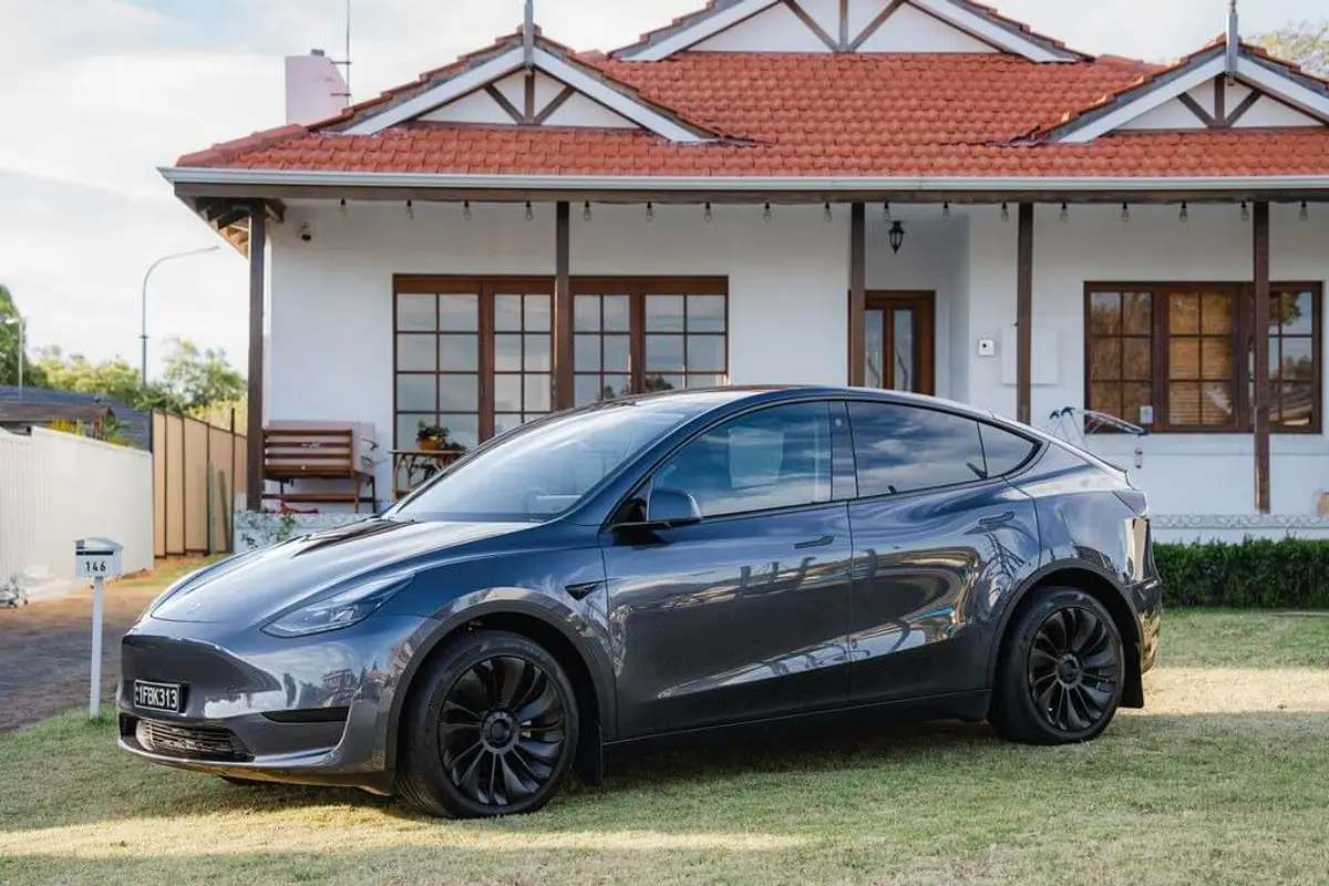 Car Hire in Scarborough | Tesla Model Y, 2022, 400kms range in Perth | evee